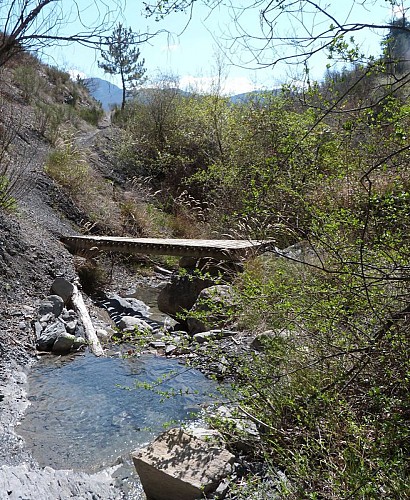 Lac, étendue d'eau - Ruisseau le Riou - Chateauvieux