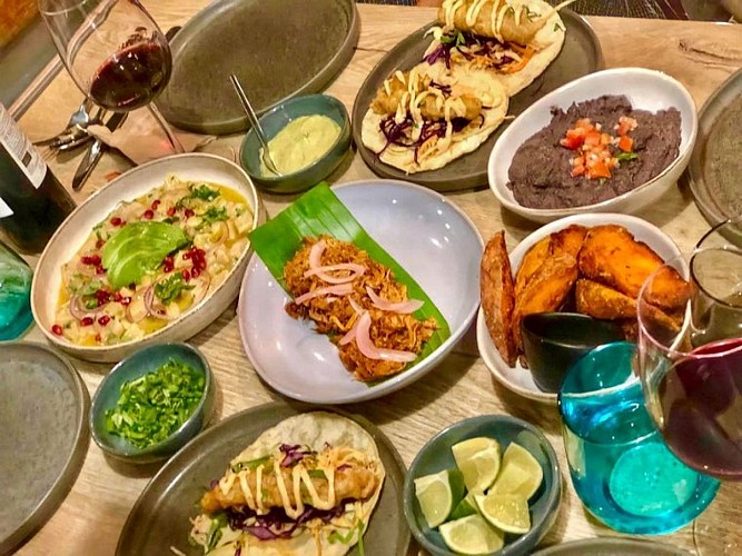 Restaurants - CRUDO Ceviche & Bar - Mimizan