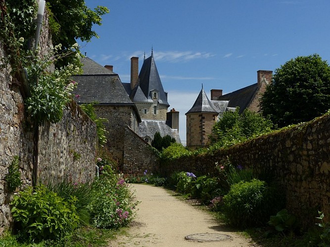 Autres - VISITE COMMENTEE DE LA CITÉ MÉDIÉVALE - Sainte-suzanne Autres - VISITE COMMENTEE DE LA CITÉ MÉDIÉVALE - Sainte-suzanne