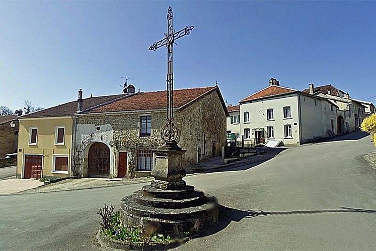 Monuments et architecture - CROIX DE VOISEY - Voisey