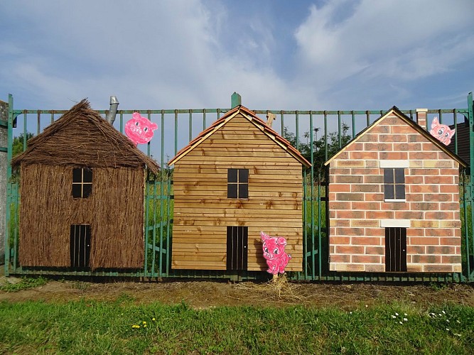 Divers - Maison des trois petits cochons de l’entreprise Tixier - Gracay